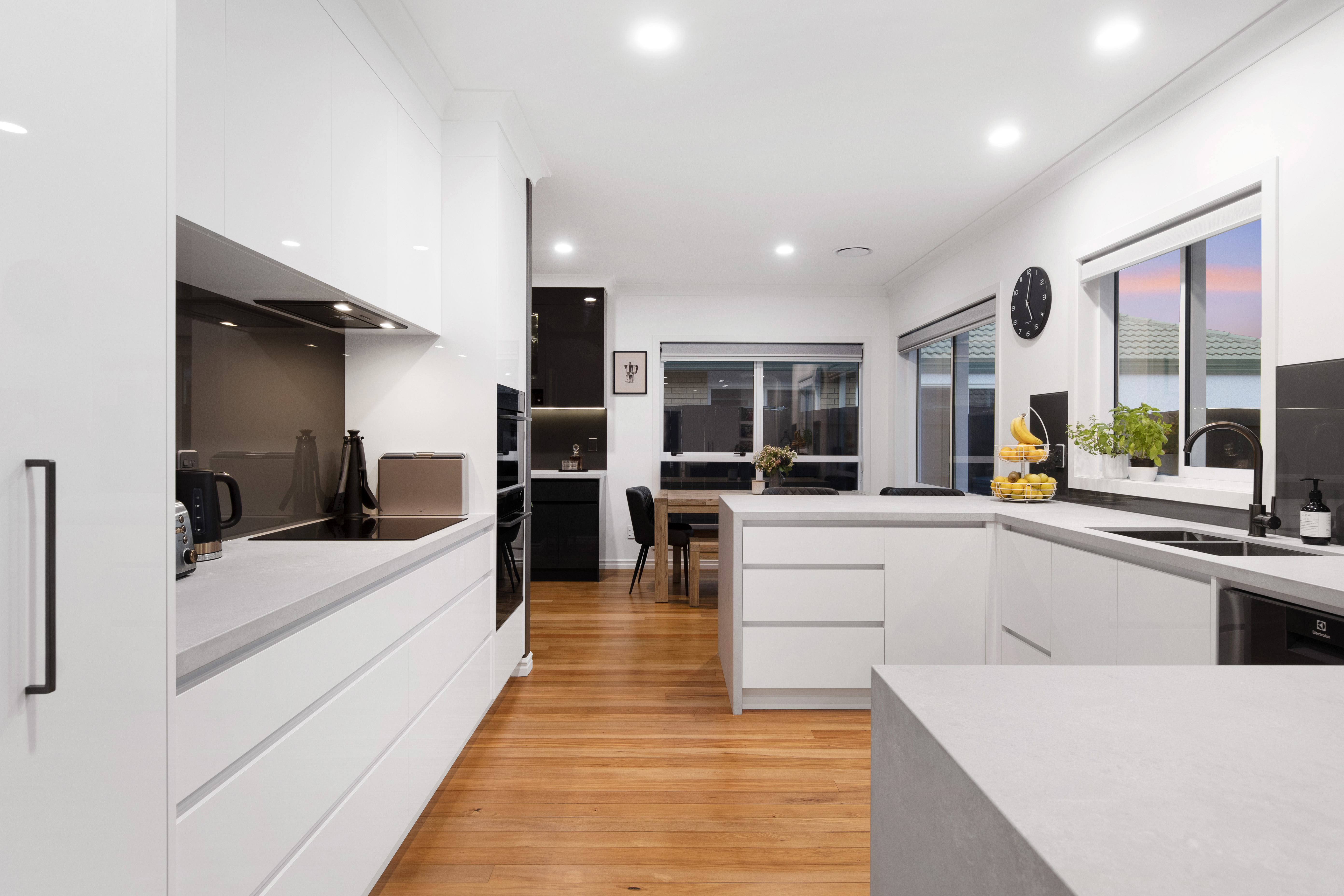 Showcase | Ultraglaze